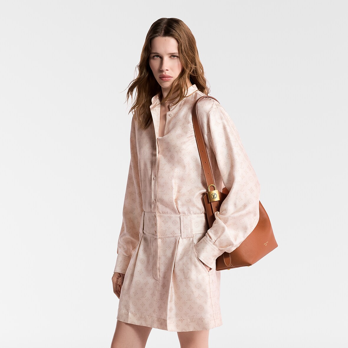 Low Key Hobo PM - 低調精品包 - M25352 | Louis Vuitton